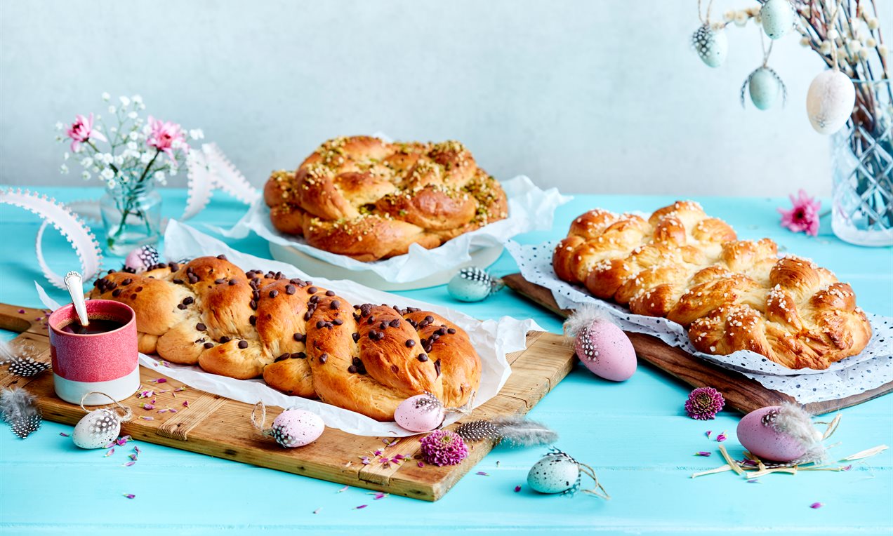 3 Ways To Decorate Easter Bread Recipe | Dr. Oetker